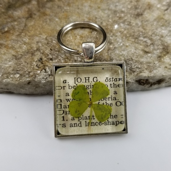 Bad Cat Craft | Accessories | 3 Real 4 Leaf Clover Keychain Shamrock ...